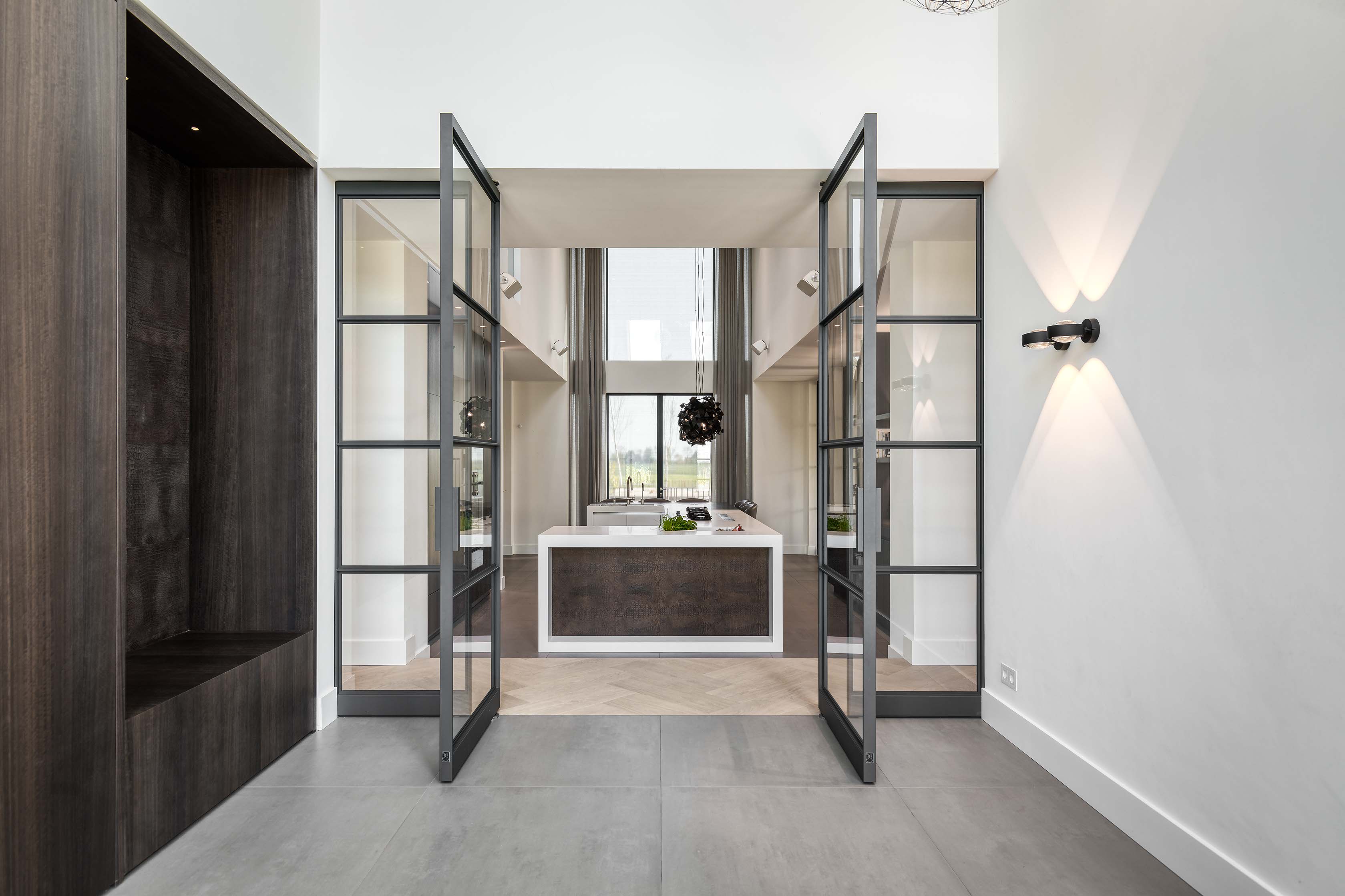 The 5 best places for a pivot door in your home | FritsJurgens