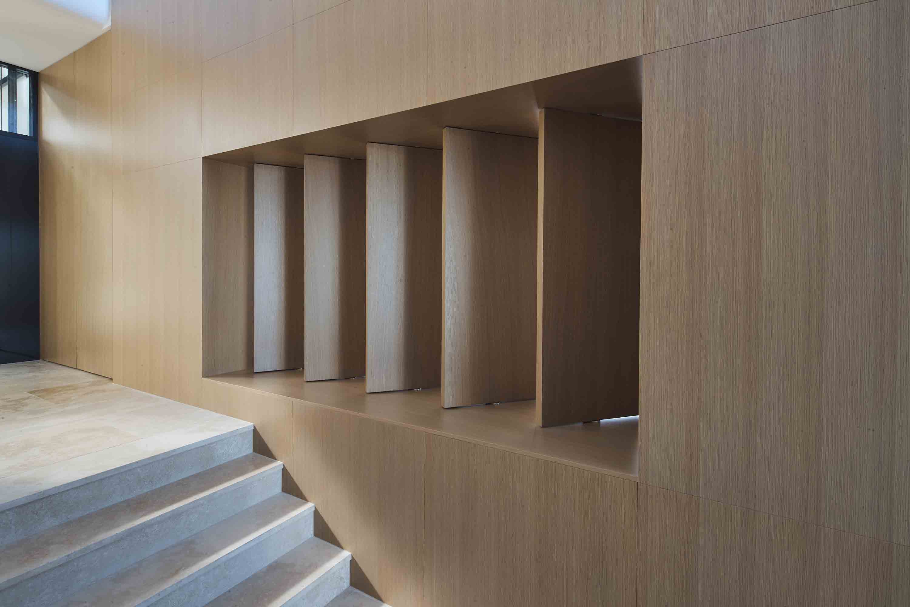 How interior pivot doors make your project flexible | FritsJurgens